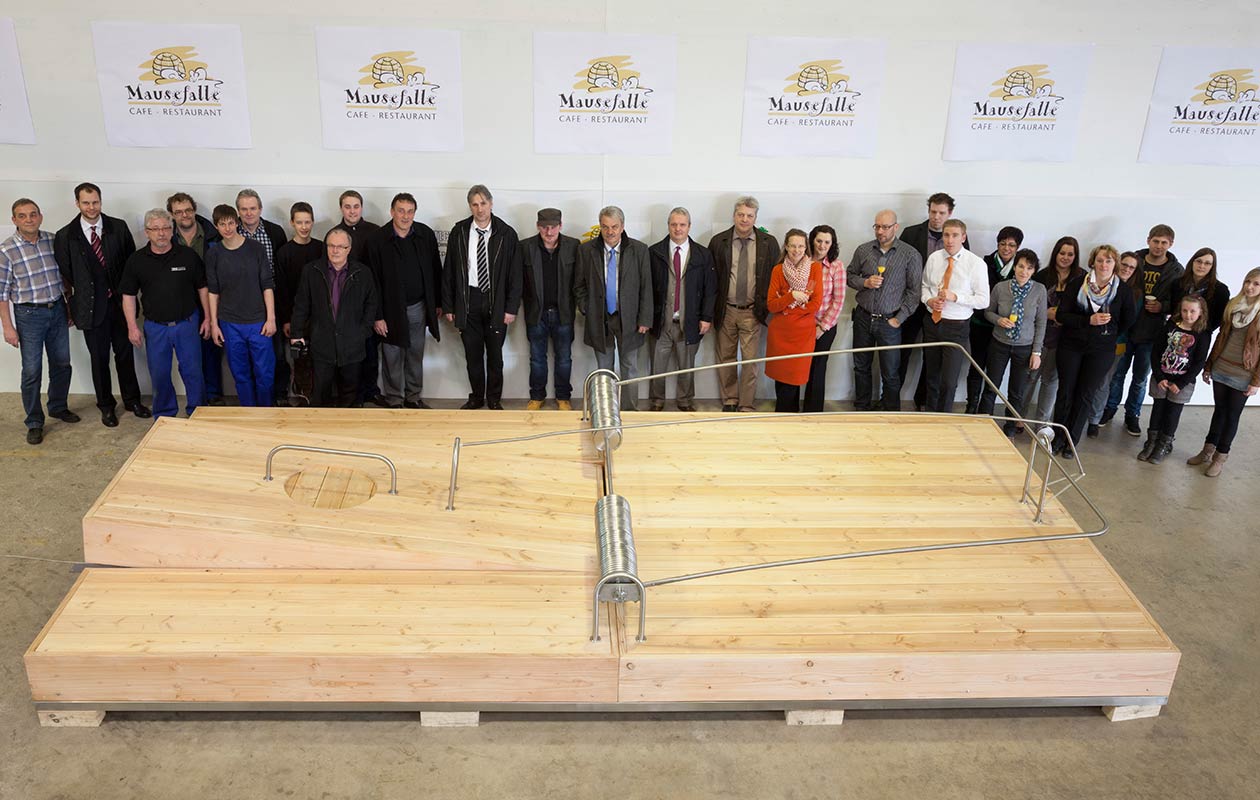 Largest mousetrap | Guinness World Records