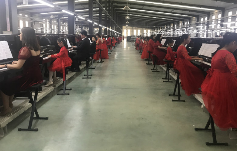 Largest piano ensemble | Guinness World Records