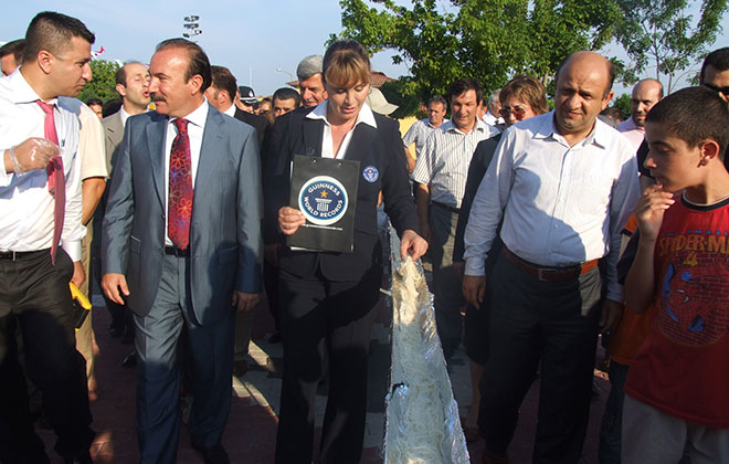 Longest candy-floss (cotton candy) | Guinness World Records