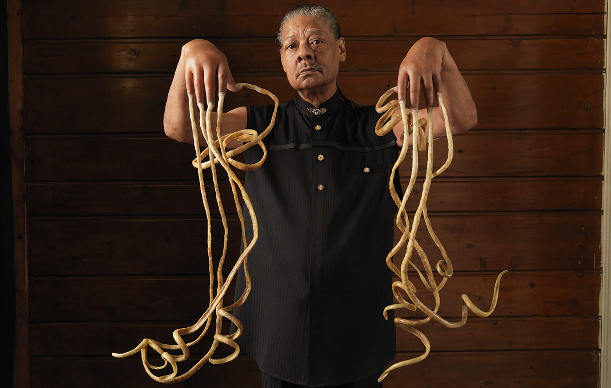 Longest fingernails on a pair of hands ever (male) | Guinness World Records