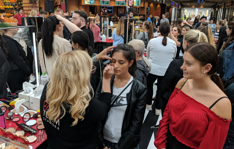 Most cosmetic makeovers in one hour (team of five) | Guinness World Records