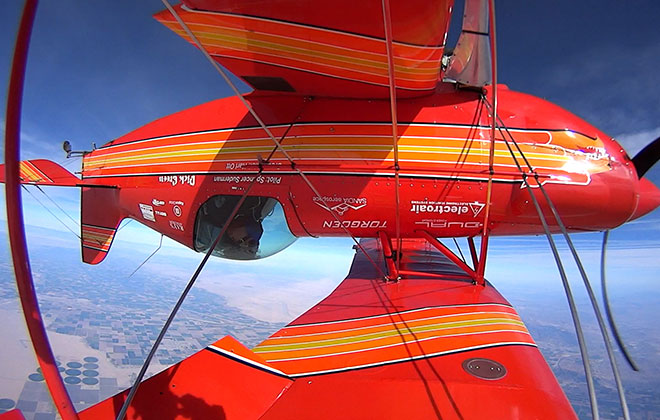 Most consecutive inverted flat spins in an aircraft | Guinness World ...