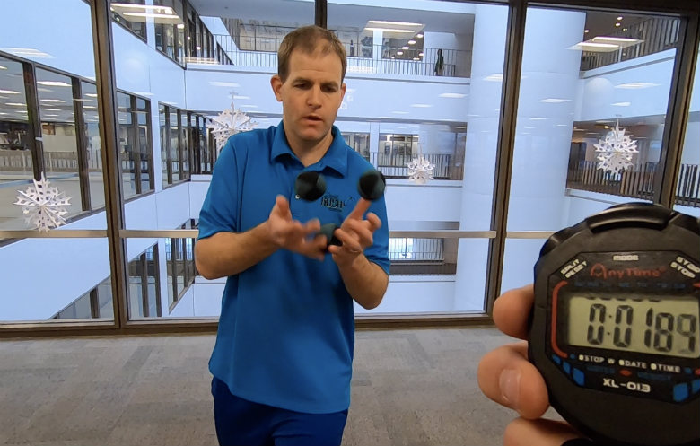 Most juggling catches in one minute (three balls) | Guinness World Records