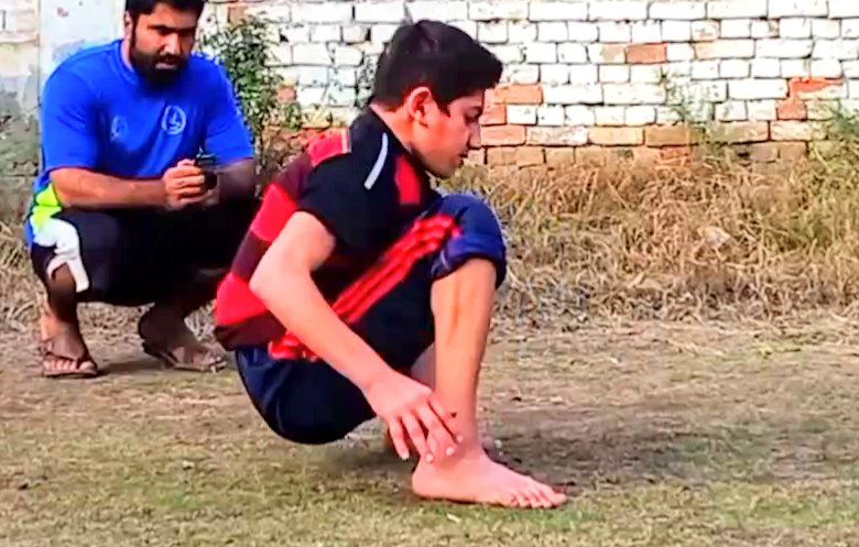 Most kip-ups in one minute (breakdance) | Guinness World Records