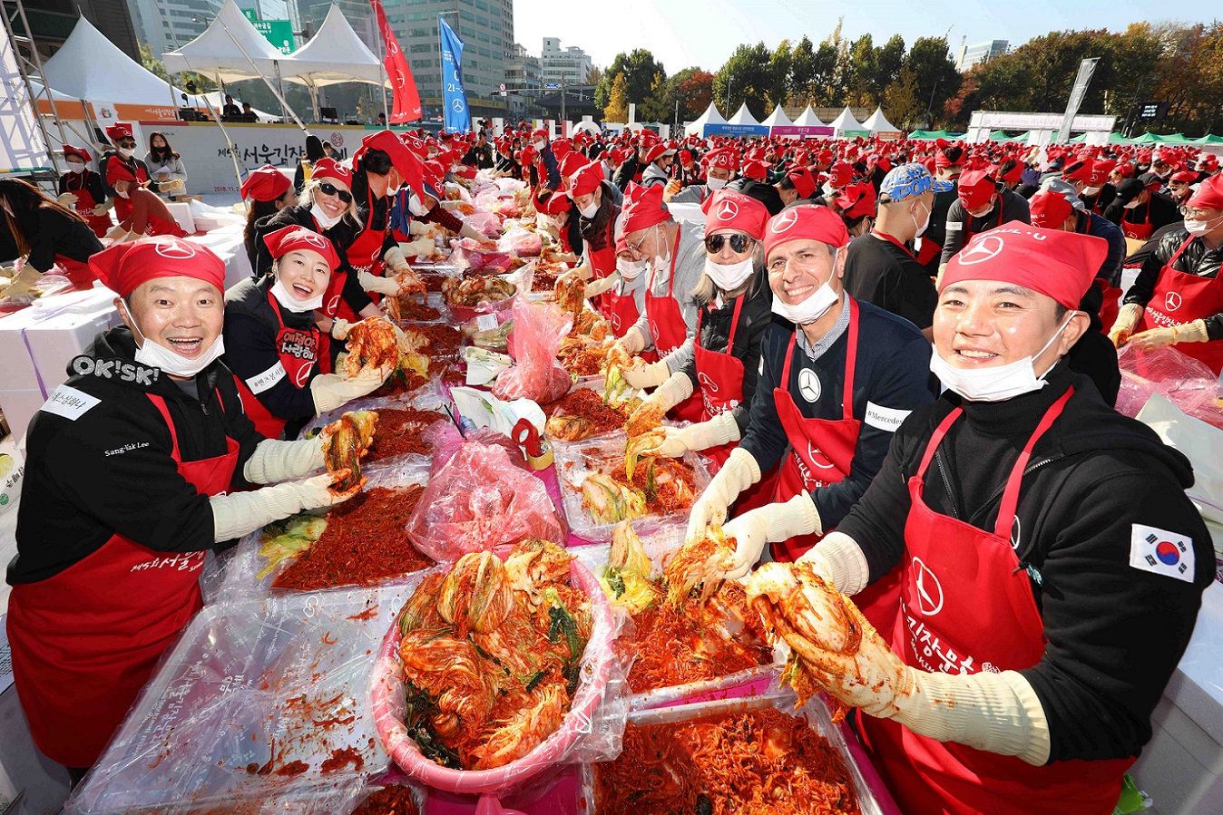 Most people making kimchi simultaneously | Guinness World Records